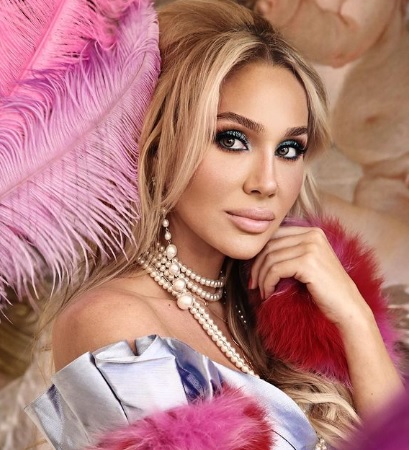 Jovana Nikolić je medicinski fenomen! Pevačica godinama čuvala svoju ...